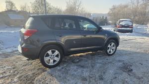 Grey Toyota RAV4 2006 in Kaunas, with an engine capacity of 2.20 L and mileage of 212 thousand km for 5200 €, photo 3 on AUTOMOTO.COM.LV