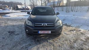 Grey Toyota RAV4 2006 in Kaunas, with an engine capacity of 2.20 L and mileage of 212 thousand km for 5200 €, photo 6 on AUTOMOTO.COM.LV