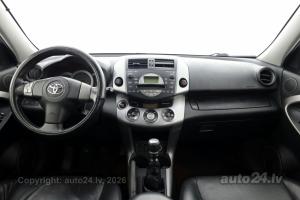 Grey Toyota RAV4 2006 in Tallinn, with an engine capacity of 2.20 L and mileage of 354 thousand km for 2999 €, photo 5 on AUTOMOTO.COM.LV