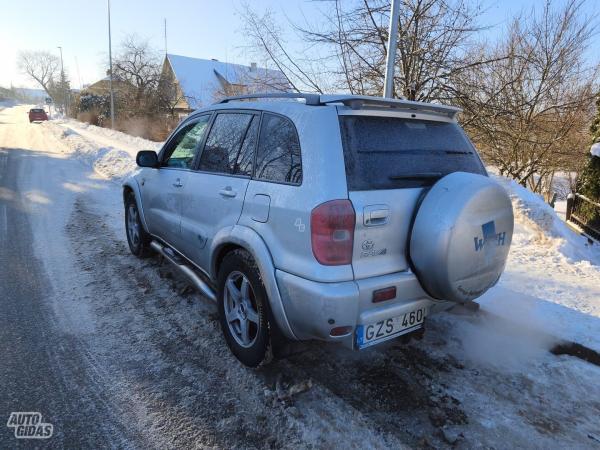 Grey Toyota RAV4 2006 in Ukmerge, with an engine capacity of 2.00 L and mileage of 290 thousand km for 2500 €, photo 3 on AUTOMOTO.COM.LV
