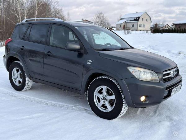 Grey Toyota RAV4 2006 in Vilnius, with an engine capacity of 2.23 L and mileage of 306 thousand km for 2950 €, photo 7 on AUTOMOTO.COM.LV