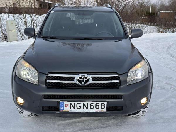 Grey Toyota RAV4 2006 in Vilnius, with an engine capacity of 2.23 L and mileage of 306 thousand km for 2950 €, photo 8 on AUTOMOTO.COM.LV