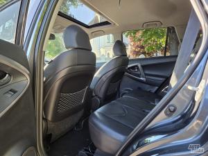 Grey Toyota RAV4 2006 in Taurage, with an engine capacity of 2.00 L and mileage of 263 thousand km for 3950 €, photo 22 on AUTOMOTO.COM.LV
