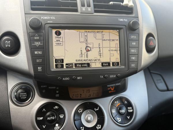 Grey Toyota RAV4 2006 in Vilnius, with an engine capacity of 2.20 L and mileage of 290 thousand km for 3950 €, photo 7 on AUTOMOTO.COM.LV