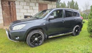 Pelēks Toyota RAV4 2006 Cēsis, ar dzinēja tilpumu 2.20 L un nobraukumu 339 tūkst. km par 4800 €, foto 15 vietnē AUTOMOTO.COM.LV