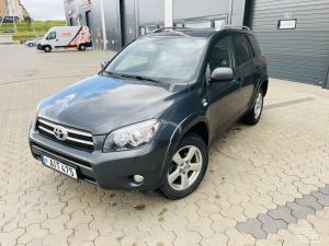 Pelēks Toyota RAV4 2006 Viļņa, ar dzinēja tilpumu 2.00 L un nobraukumu 269 tūkst. km par 2499 €, foto 3 vietnē AUTOMOTO.COM.LV