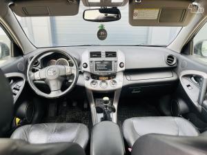 Pelēks Toyota RAV4 2006 Viļņa, ar dzinēja tilpumu 2.00 L un nobraukumu 269 tūkst. km par 2499 €, foto 13 vietnē AUTOMOTO.COM.LV