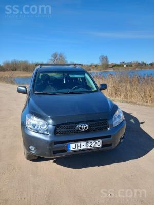 Grey Toyota RAV4 2006 in Daugavpils, with an engine capacity of 2.20 L and mileage of 260 thousand km for 3500 €, photo  on AUTOMOTO.COM.LV