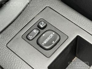 Grey Toyota RAV4 2006 in Riga, with an engine capacity of 2.20 L and mileage of 246 thousand km for 2990 €, photo 14 on AUTOMOTO.COM.LV