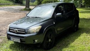 Grey Toyota RAV4 2006 in Vilnius, with an engine capacity of 2.23 L and mileage of 321 thousand km for 2499 €, photo 8 on AUTOMOTO.COM.LV