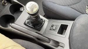 Grey Toyota RAV4 2006 in Vilnius, with an engine capacity of 2.23 L and mileage of 321 thousand km for 2499 €, photo 20 on AUTOMOTO.COM.LV