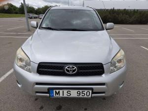 Pelēks Toyota RAV4 2006 Šauļi, ar dzinēja tilpumu 2.23 L un nobraukumu 239 tūkst. km par 3380 €, foto 3 vietnē AUTOMOTO.COM.LV