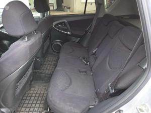 Pelēks Toyota RAV4 2006 Šauļi, ar dzinēja tilpumu 2.23 L un nobraukumu 239 tūkst. km par 3380 €, foto 11 vietnē AUTOMOTO.COM.LV