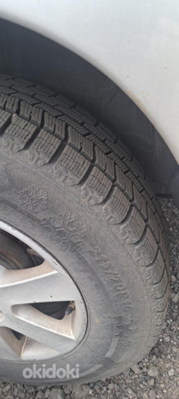 Pelēks Toyota RAV4 2006 Mardu, ar dzinēja tilpumu 0.13 L un nobraukumu 321 tūkst. km par 7000 €, foto 5 vietnē AUTOMOTO.COM.LV
