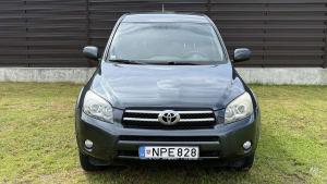 Grey Toyota RAV4 2006 in Vilnius, with an engine capacity of 2.23 L and mileage of 320 thousand km for 2499 €, photo  on AUTOMOTO.COM.LV