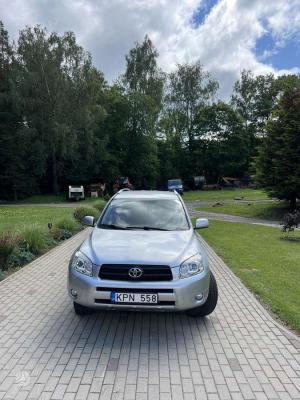 Pelēks Toyota RAV4 2006 Šilalė, ar dzinēja tilpumu 2.23 L un nobraukumu 297 tūkst. km par 4150 €, foto 4 vietnē AUTOMOTO.COM.LV