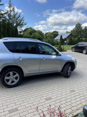 Pelēks Toyota RAV4 2006 Šilalė, ar dzinēja tilpumu 2.23 L un nobraukumu 297 tūkst. km par 4150 €, foto 5 vietnē AUTOMOTO.COM.LV