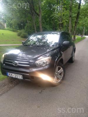 Pelēks Toyota RAV4 2006 Bauska, ar dzinēja tilpumu 2.20 L un nobraukumu 0 tūkst. km par 3200 €, foto  vietnē AUTOMOTO.COM.LV
