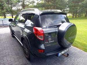 Pelēks Toyota RAV4 2006 Jelgava, ar dzinēja tilpumu 2.20 L un nobraukumu 258 tūkst. km par 3700 €, foto 5 vietnē AUTOMOTO.COM.LV