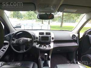 Pelēks Toyota RAV4 2006 Jelgava, ar dzinēja tilpumu 2.20 L un nobraukumu 258 tūkst. km par 3700 €, foto 12 vietnē AUTOMOTO.COM.LV