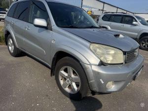 Pelēks Toyota RAV4 2006 Rīga, ar dzinēja tilpumu 2.00 L un nobraukumu 248 tūkst. km par 1690 €, foto 3 vietnē AUTOMOTO.COM.LV