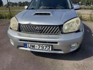 Pelēks Toyota RAV4 2006 Rīga, ar dzinēja tilpumu 2.00 L un nobraukumu 248 tūkst. km par 1690 €, foto 4 vietnē AUTOMOTO.COM.LV