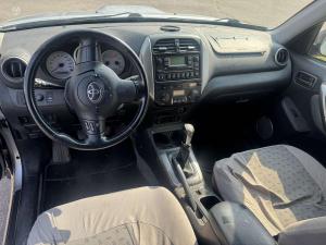 Pelēks Toyota RAV4 2006 Rīga, ar dzinēja tilpumu 2.00 L un nobraukumu 248 tūkst. km par 1690 €, foto 9 vietnē AUTOMOTO.COM.LV
