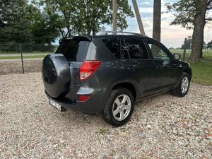 Pelēks Toyota RAV4 2006 Cēsis, ar dzinēja tilpumu 2.20 L un nobraukumu 0 tūkst. km par 6500 €, foto 6 vietnē AUTOMOTO.COM.LV