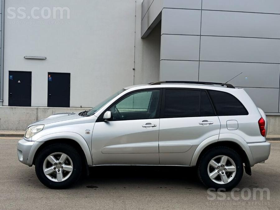 Pelēks Toyota RAV4 2006 Rīga, ar dzinēja tilpumu 2.00 L un nobraukumu 0 tūkst. km par 2290 €, foto 3 vietnē AUTOMOTO.COM.LV
