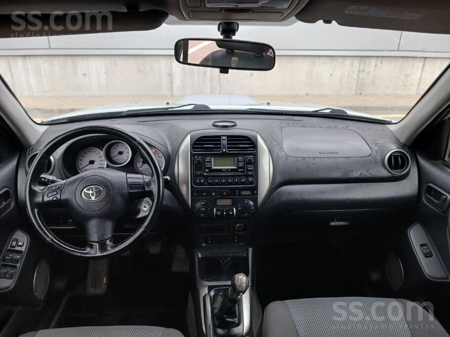 Pelēks Toyota RAV4 2006 Rīga, ar dzinēja tilpumu 2.00 L un nobraukumu 0 tūkst. km par 2290 €, foto 12 vietnē AUTOMOTO.COM.LV