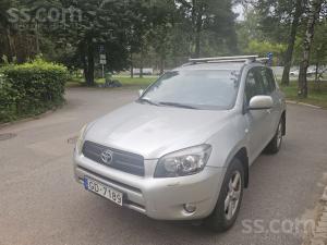 Grey Toyota RAV4 2006 in Riga, with an engine capacity of 2.00 L and mileage of 280 thousand km for 2500 €, photo  on AUTOMOTO.COM.LV