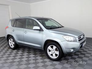 Pelēks Toyota RAV4 2006 Tallina, ar dzinēja tilpumu 2.20 L un nobraukumu 211 tūkst. km par 3399 €, foto  vietnē AUTOMOTO.COM.LV