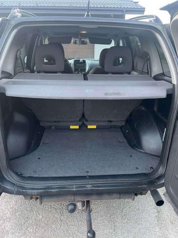 Grey Toyota RAV4 2006 in Panevezys, with an engine capacity of 2.00 L and mileage of 404 thousand km for 2300 €, photo 10 on AUTOMOTO.COM.LV