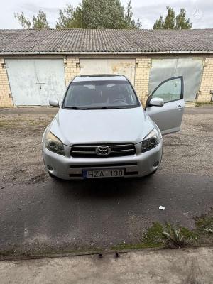 Pelēks Toyota RAV4 2006 Pasvalys, ar dzinēja tilpumu 2.23 L un nobraukumu 246 tūkst. km par 4000 €, foto 3 vietnē AUTOMOTO.COM.LV