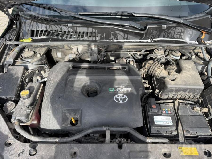 Grey Toyota RAV4 2006 in Riga, with an engine capacity of 2.20 L and mileage of 263 thousand km for 3399 €, photo 8 on AUTOMOTO.COM.LV