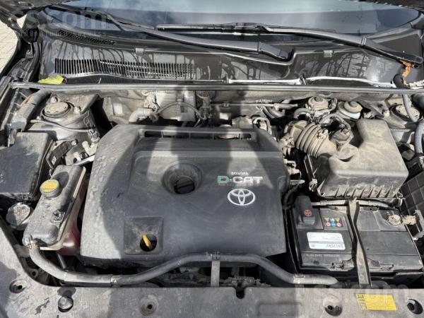 Toyota RAV4 2006 in Riga on AUTOMOTO.COM.LV Grey Toyota RAV4 2006 in Riga, with an engine capacity of 2.20 L and mileage of 263 thousand km for 2699 €, photo 4 on AUTOMOTO.COM.LV