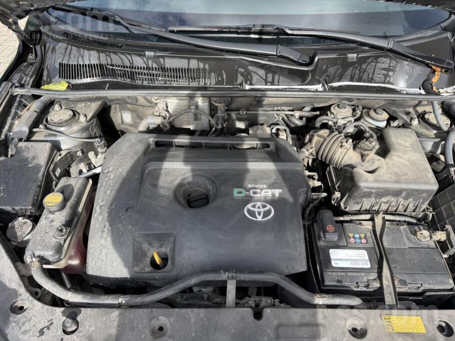 Grey Toyota RAV4 2006 in Riga, with an engine capacity of 2.20 L and mileage of 263 thousand km for 2699 €, photo 4 on AUTOMOTO.COM.LV