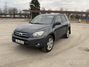 Grey Toyota RAV4 2007 in Ogre, with an engine capacity of 2.20 L and mileage of 272 thousand km for 2200 €, photo 2 on AUTOMOTO.COM.LV