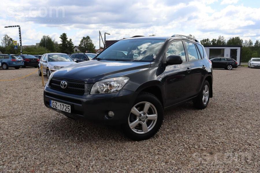 Pelēks Toyota RAV4 2007 Gulbene, ar dzinēja tilpumu 2.00 L un nobraukumu 0 tūkst. km par 6990 €, foto 1 vietnē AUTOMOTO.COM.LV