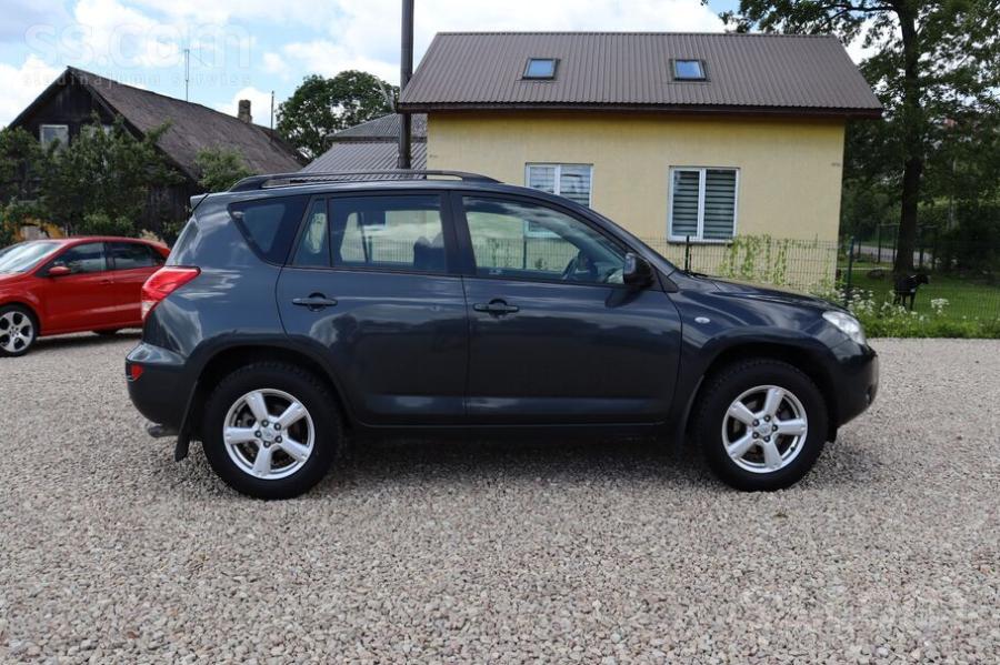 Pelēks Toyota RAV4 2007 Gulbene, ar dzinēja tilpumu 2.00 L un nobraukumu 0 tūkst. km par 6990 €, foto 3 vietnē AUTOMOTO.COM.LV