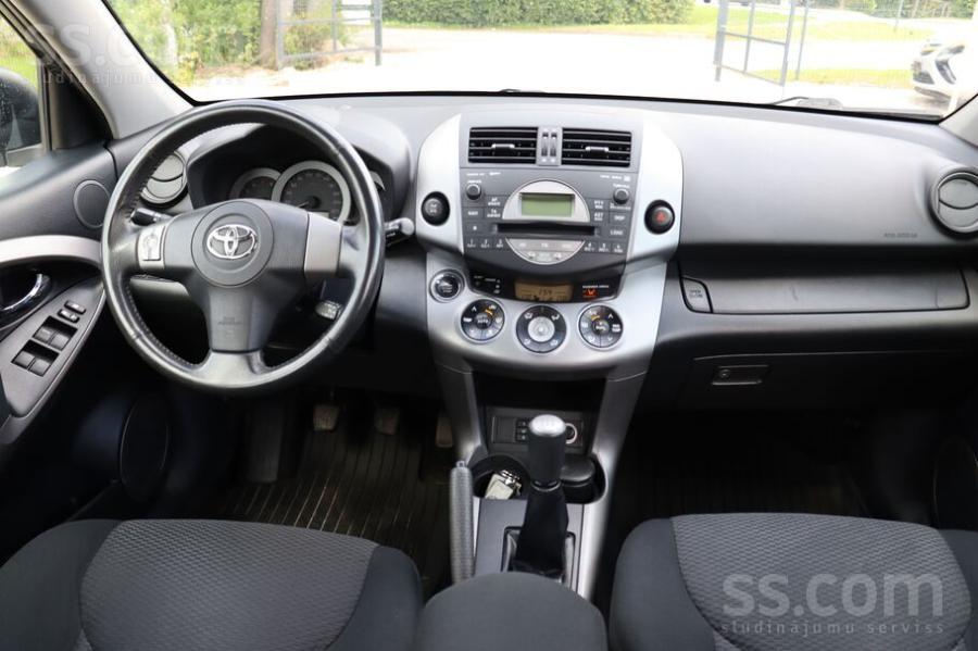 Pelēks Toyota RAV4 2007 Gulbene, ar dzinēja tilpumu 2.00 L un nobraukumu 0 tūkst. km par 6990 €, foto 11 vietnē AUTOMOTO.COM.LV