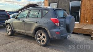 Pelēks Toyota RAV4 2007 Rīga, ar dzinēja tilpumu 2.20 L un nobraukumu 330 tūkst. km par 2200 €, foto 11 vietnē AUTOMOTO.COM.LV