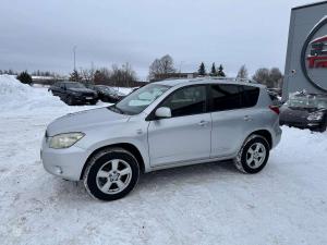 Grey Toyota RAV4 2007 in Telschi, with an engine capacity of 2.20 L and mileage of 252 thousand km for 4999 €, photo 2 on AUTOMOTO.COM.LV