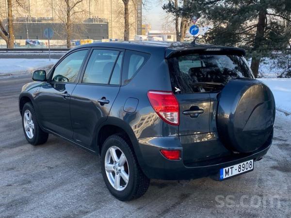 Pelēks Toyota RAV4 2007 Rīga, ar dzinēja tilpumu 2.20 L un nobraukumu 0 tūkst. km par 5699 €, foto 3 vietnē AUTOMOTO.COM.LV