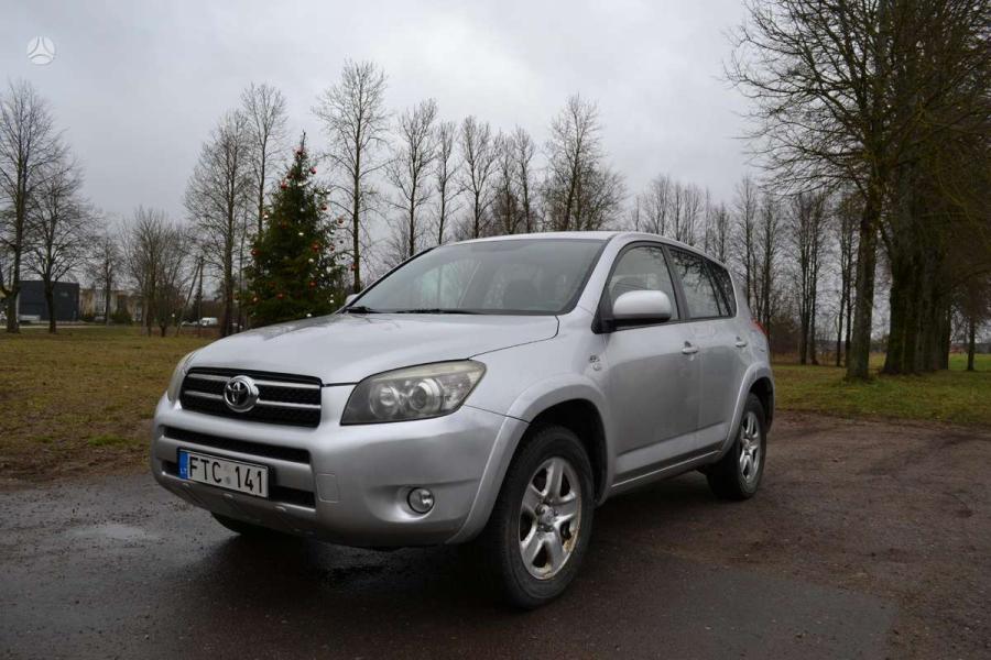Grey Toyota RAV4 2007 in Vilnius, with an engine capacity of 2.23 L and mileage of 182 thousand km for 4950 €, photo 1 on AUTOMOTO.COM.LV