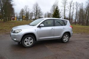 Grey Toyota RAV4 2007 in Vilnius, with an engine capacity of 2.23 L and mileage of 182 thousand km for 4950 €, photo 2 on AUTOMOTO.COM.LV