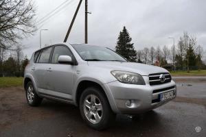 Grey Toyota RAV4 2007 in Vilnius, with an engine capacity of 2.23 L and mileage of 182 thousand km for 4950 €, photo 6 on AUTOMOTO.COM.LV