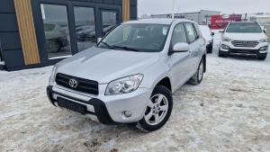 Pelēks Toyota RAV4 2007 Marijampole, ar dzinēja tilpumu 2.20 L un nobraukumu 221 tūkst. km par 5490 €, foto  vietnē AUTOMOTO.COM.LV