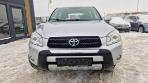 Pelēks Toyota RAV4 2007 Marijampole, ar dzinēja tilpumu 2.20 L un nobraukumu 221 tūkst. km par 5490 €, foto 3 vietnē AUTOMOTO.COM.LV