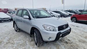 Pelēks Toyota RAV4 2007 Marijampole, ar dzinēja tilpumu 2.20 L un nobraukumu 221 tūkst. km par 5490 €, foto 4 vietnē AUTOMOTO.COM.LV